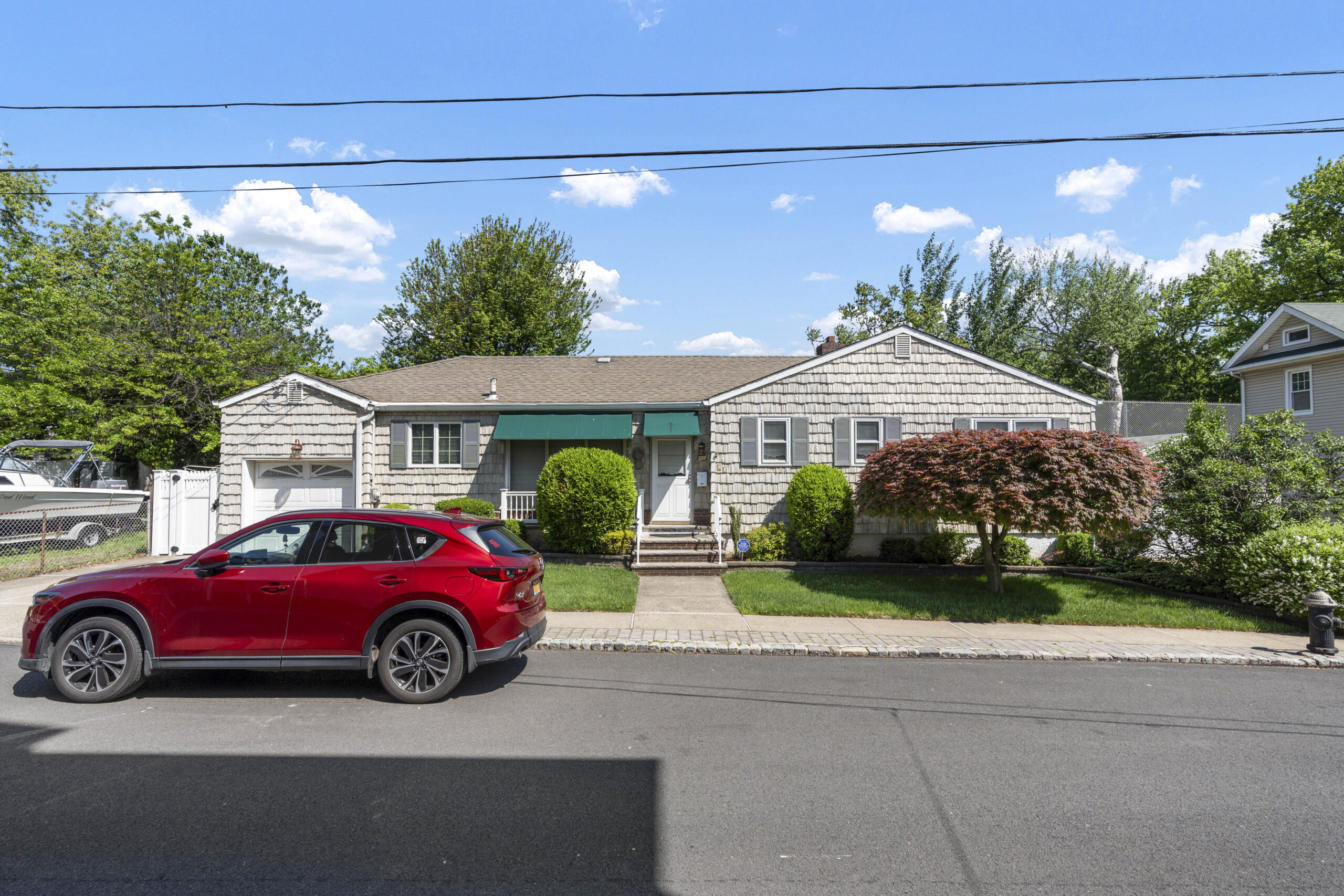 A Well-Cared-For Home with Everyday Functionality | PreReal™ Prendamano ...